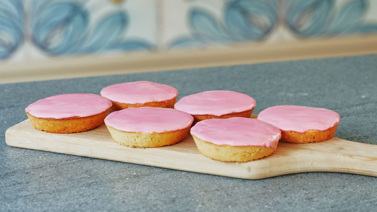 11x roze baksels om je vingers bij af te likken - Heel Holland Bakt