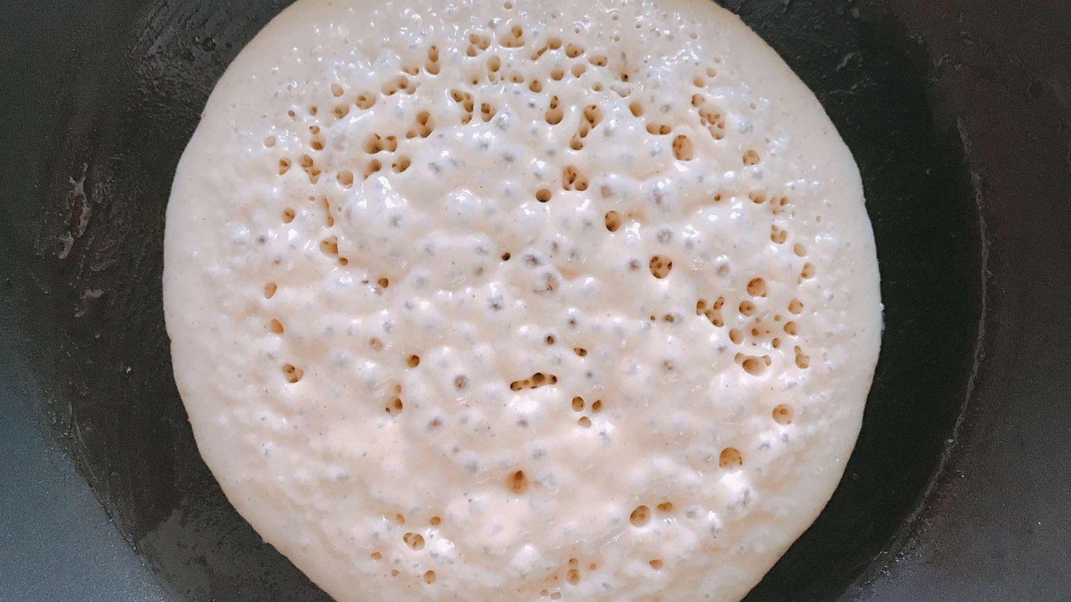 Waarom de eerste pannenkoek altijd mislukt