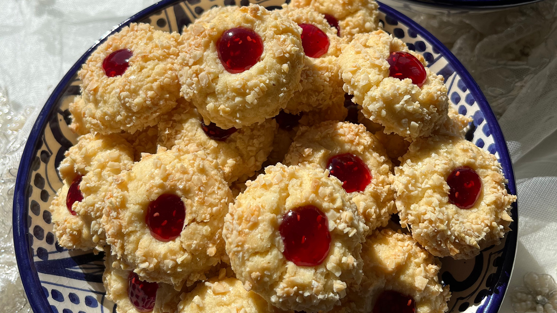 Jamkoekjes met amandel - Heel Holland Bakt