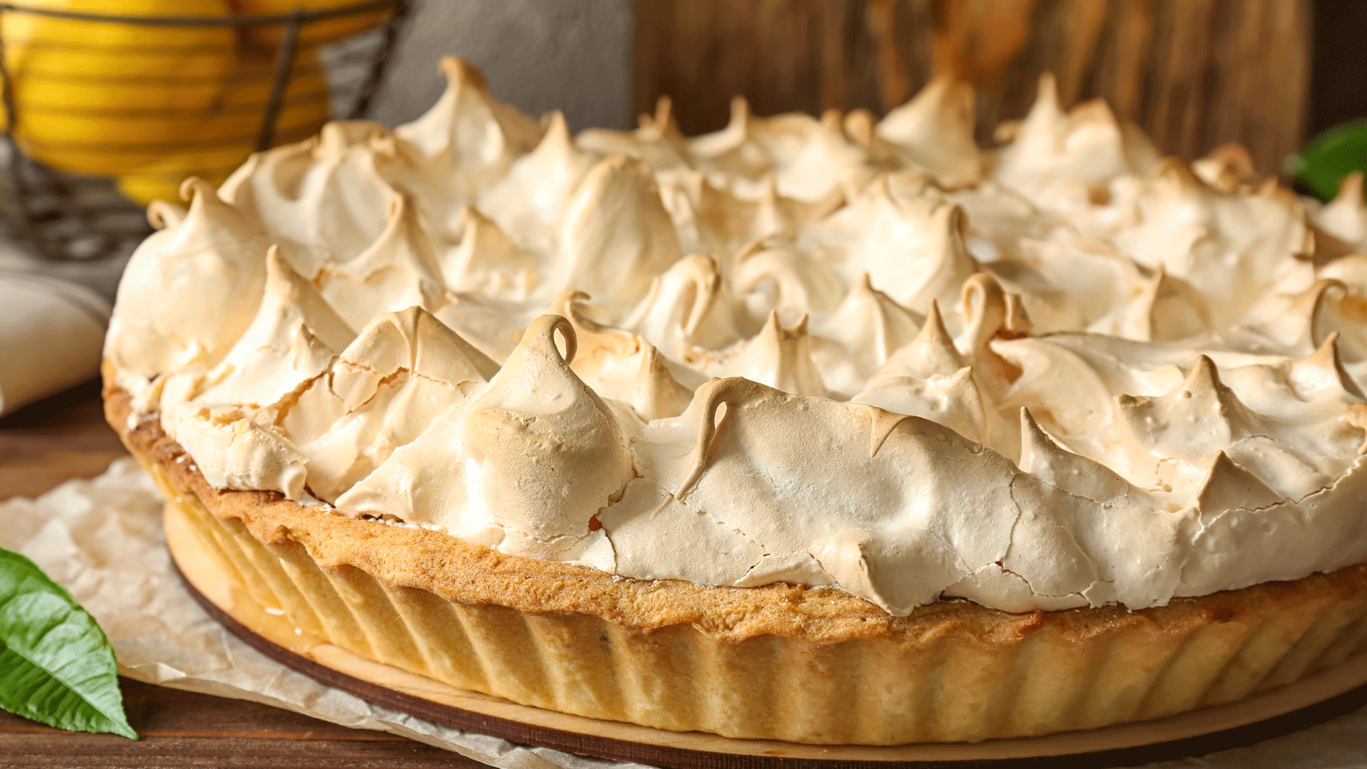Engelse Lemon Meringue taart - Heel Holland Bakt