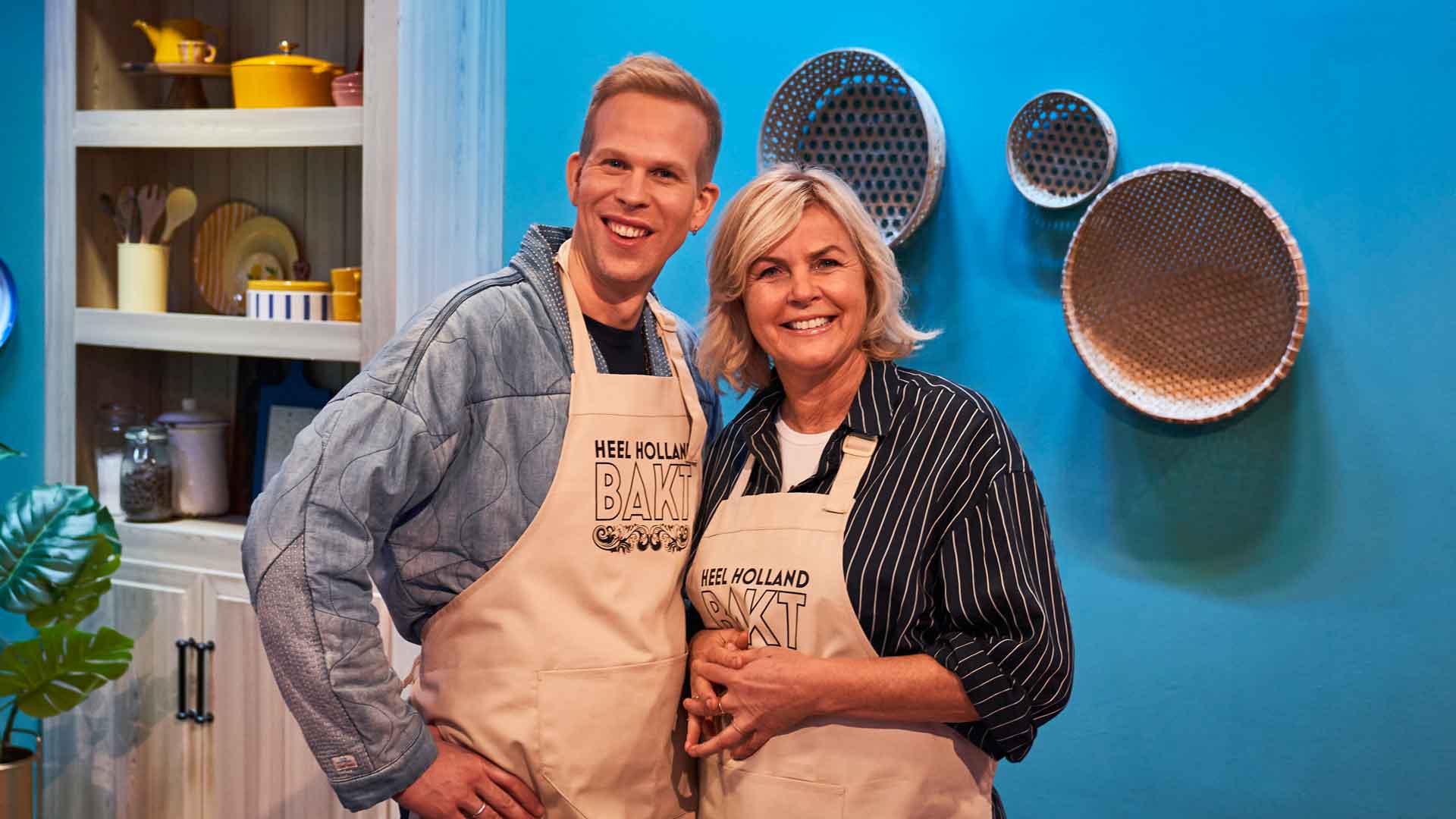 Irene Moors en Rick Paul van Mulligen maken Bossche bollen in Doorbakken