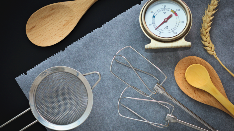 Welke bakspullen heb je nodig als beginnende bakker? - Heel Holland Bakt