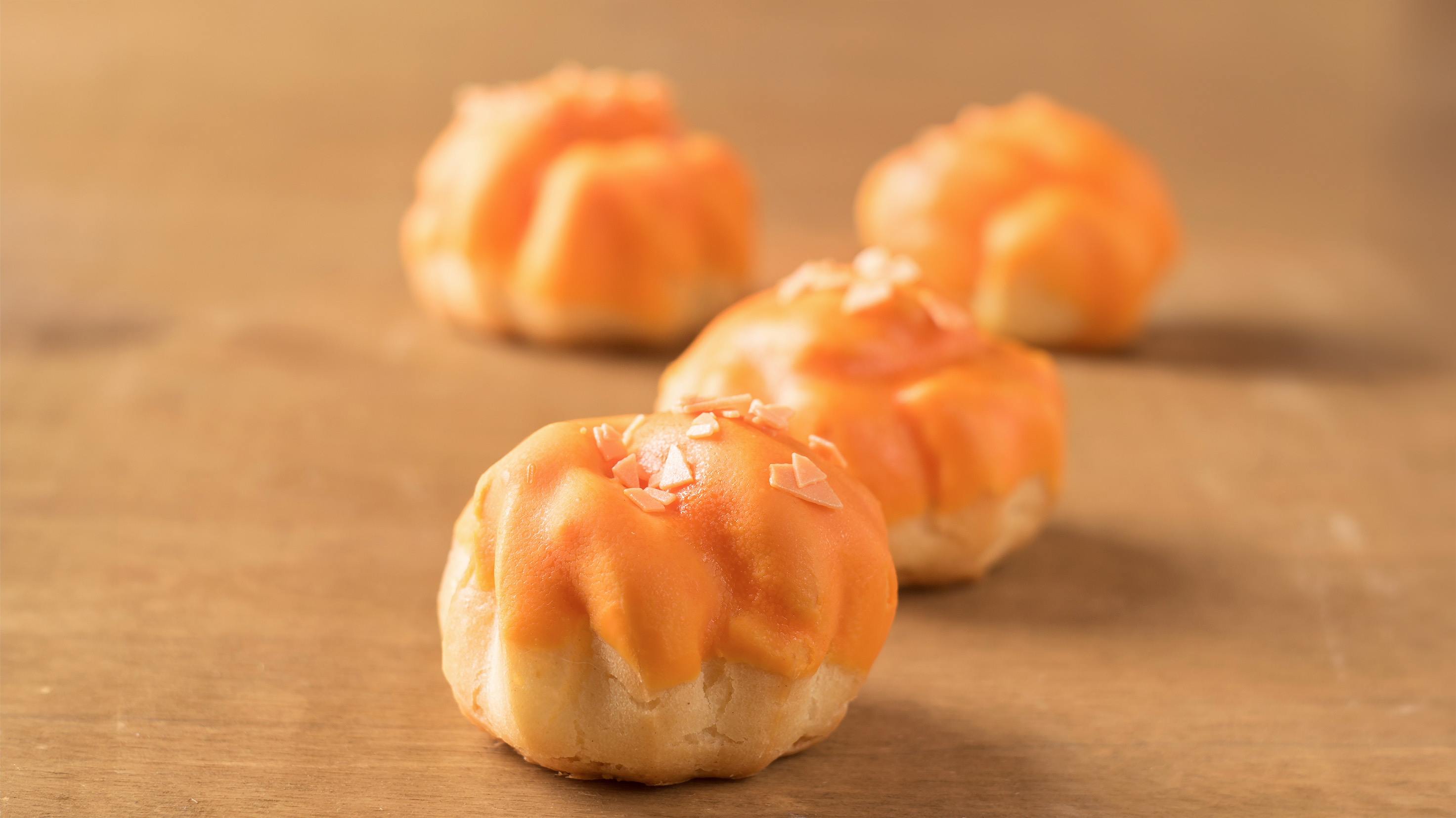 Oranje soezen voor Koningsdag - Heel Holland Bakt