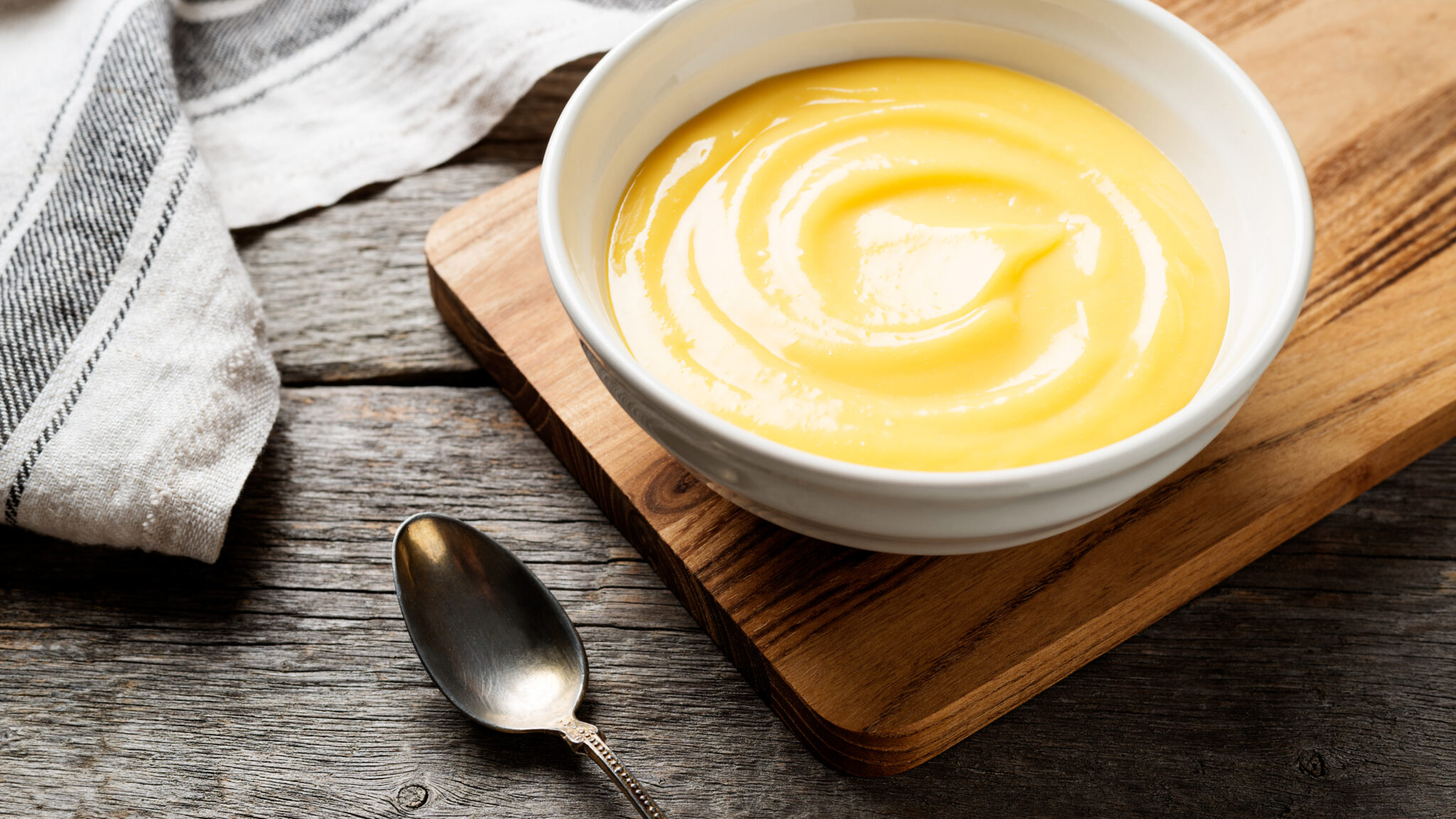 Ken jij deze ouderwets lekkere toetjes nog? - Heel Holland Bakt