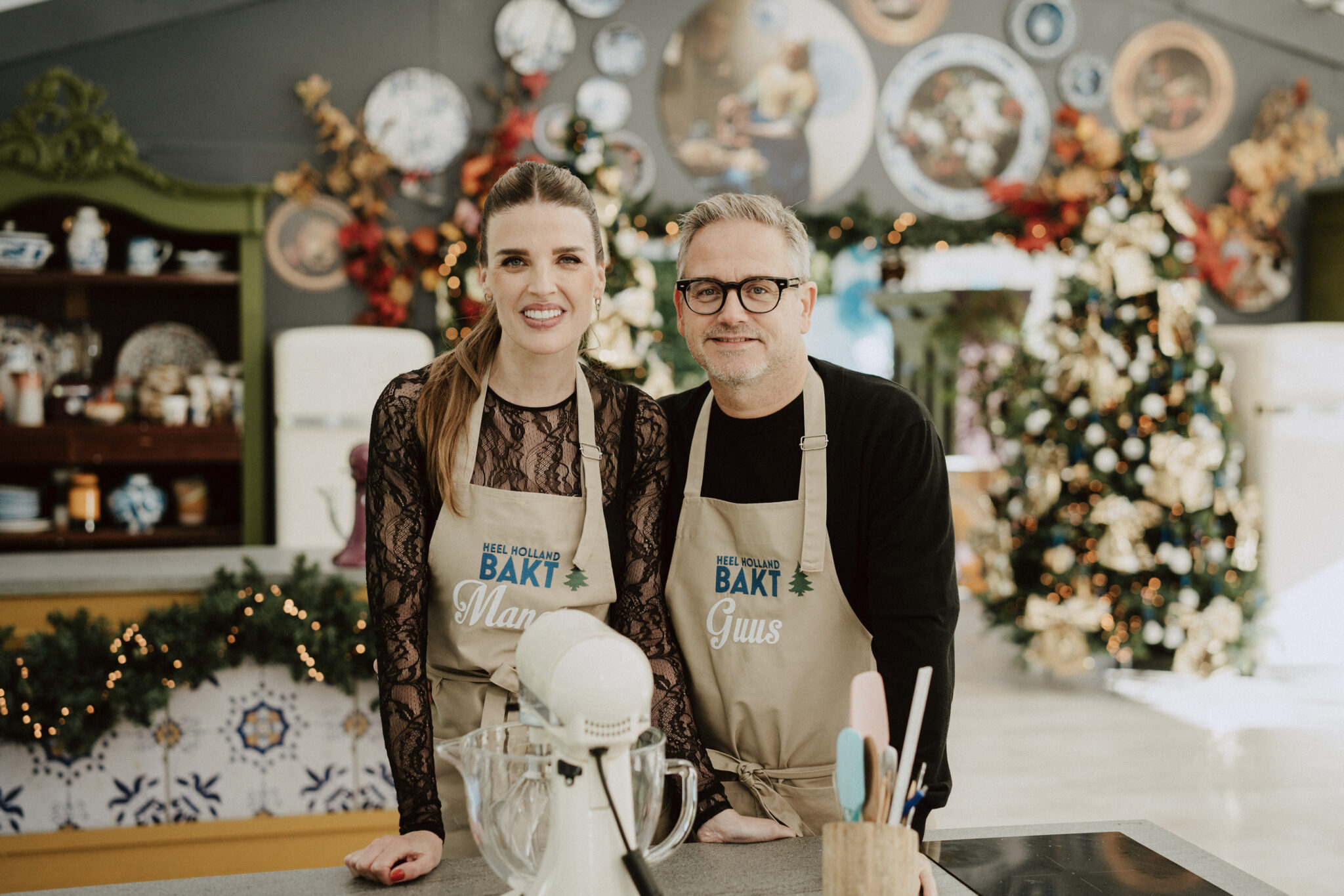 Puzzel mee en maak de bekende bakduo's van de kerstspecial weer compleet! - Heel Holland Bakt