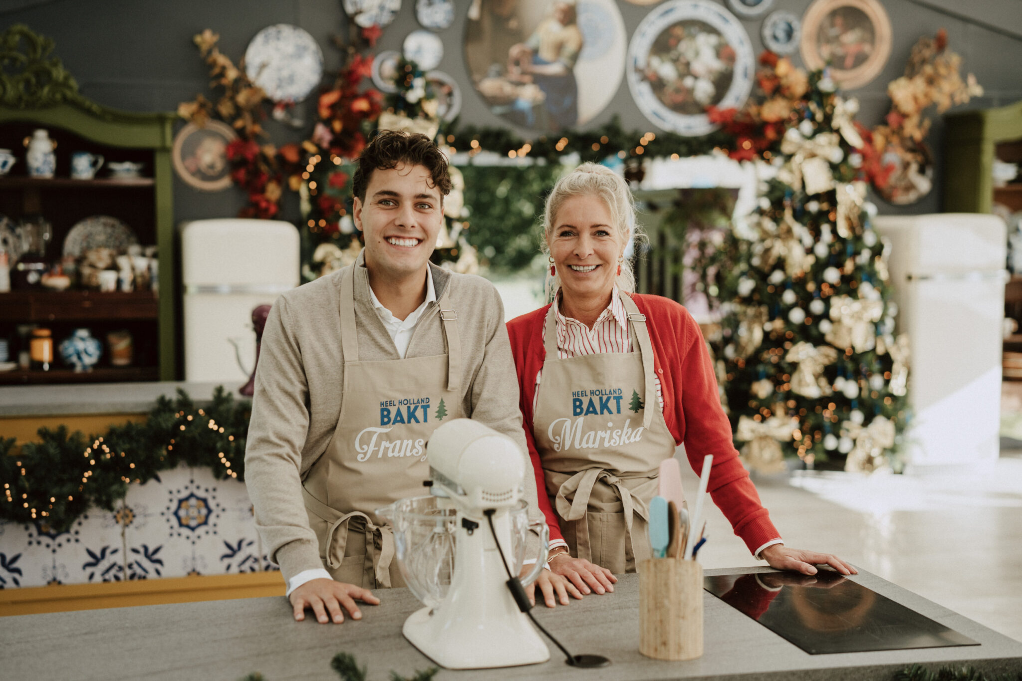Vier de kerst met deze 4 bekende duo's - Heel Holland Bakt