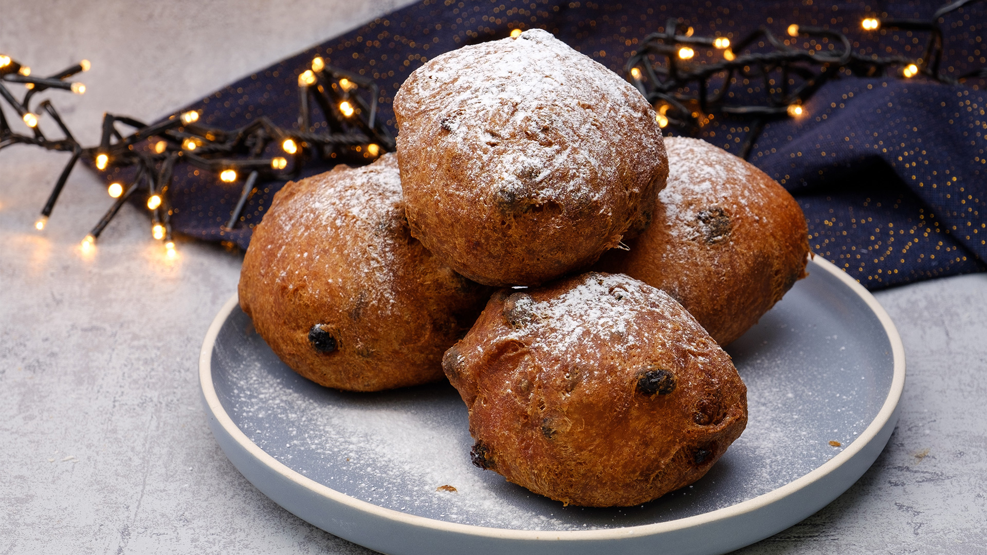 Ronde oliebollen bakken? Zo doe je dat! - Heel Holland Bakt